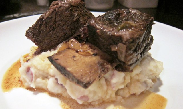 Red Wine and Coffee Braised Short Ribs | cookingitaliancomfortfood